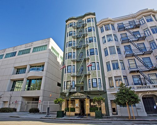 Inn at the Opera - Platinum Interchange